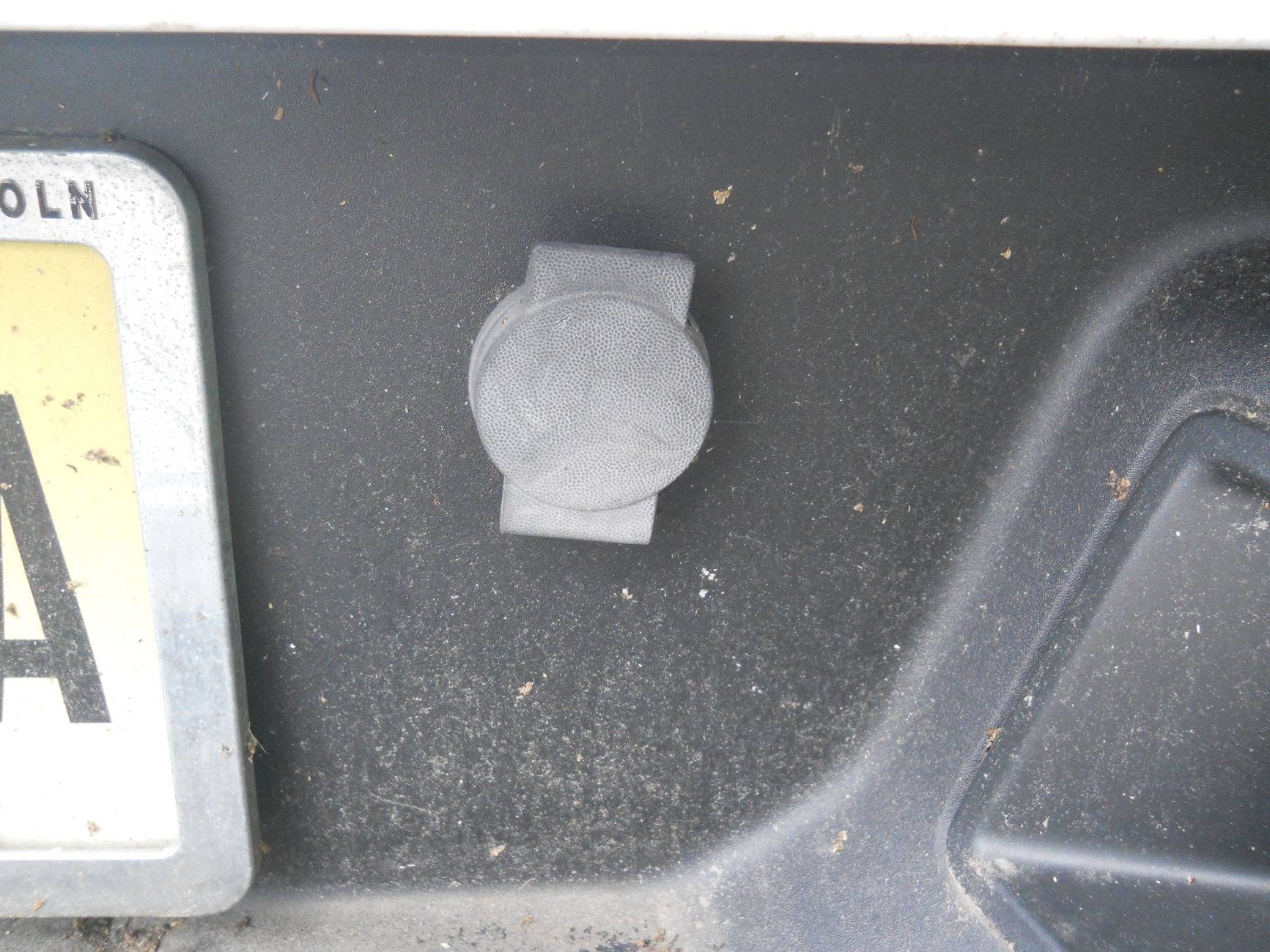 The elusive cosmetic bumper plug for the spare tire winch | Page 3 ...