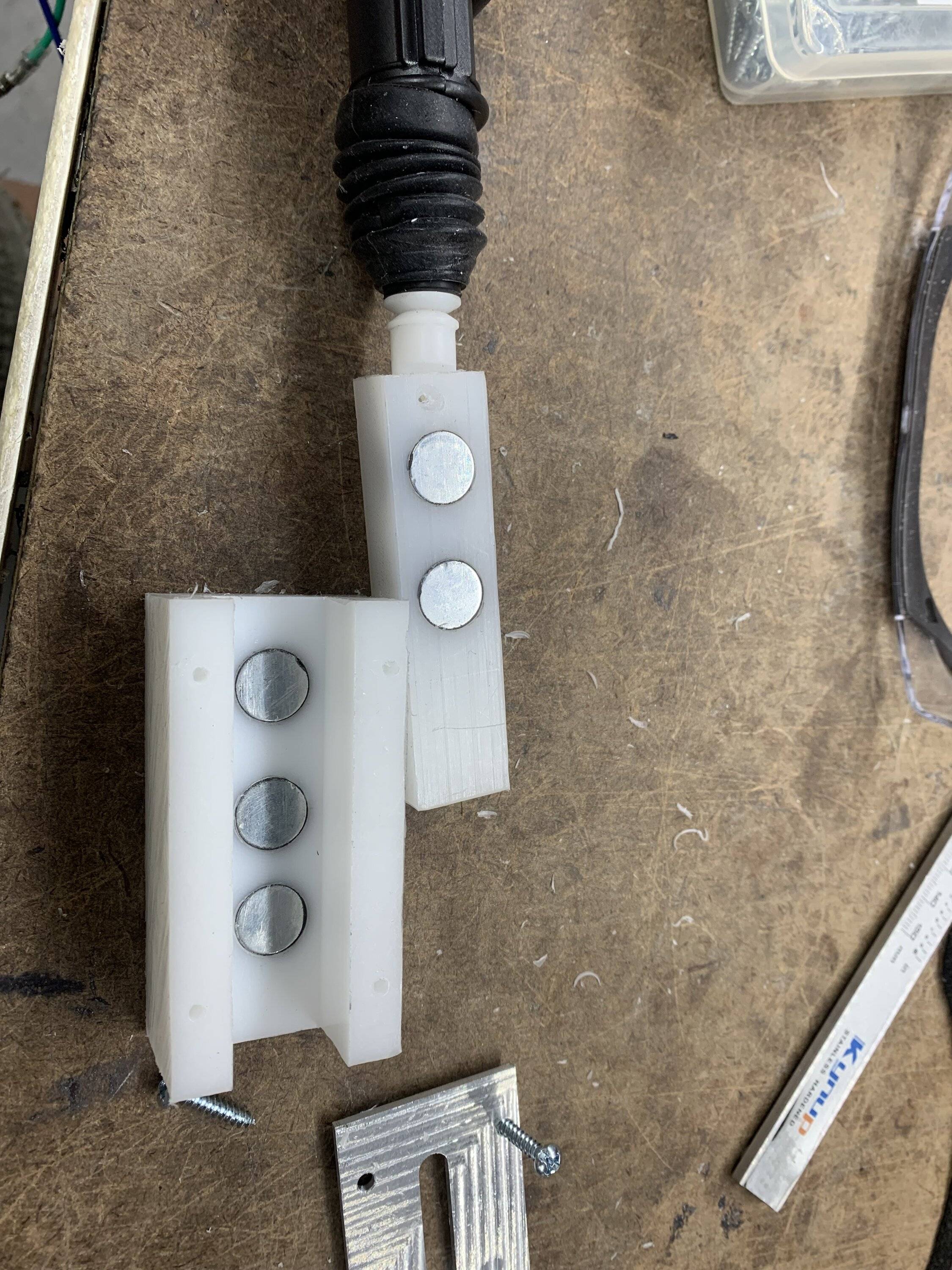 DIY Power Lock for Undercover Bed Cover | 2019+ Ford Ranger and Raptor ...
